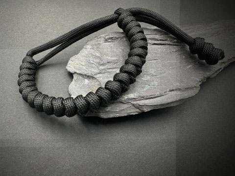 Snake Knot Survival Paracord Bracelet | Adjustable & Durable